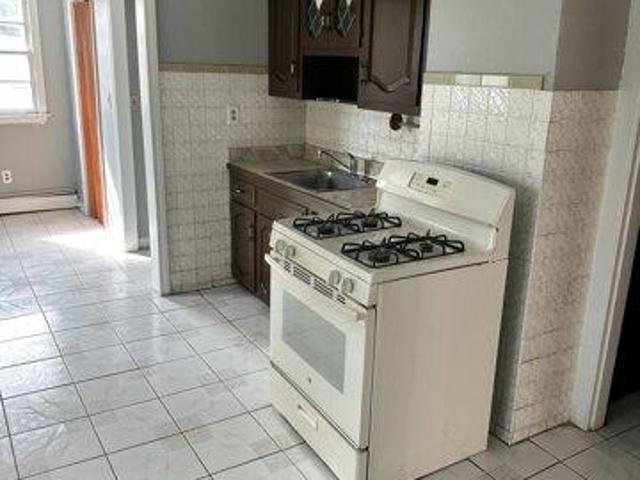 house with 6 bedroom, Hartford CT DS103074550