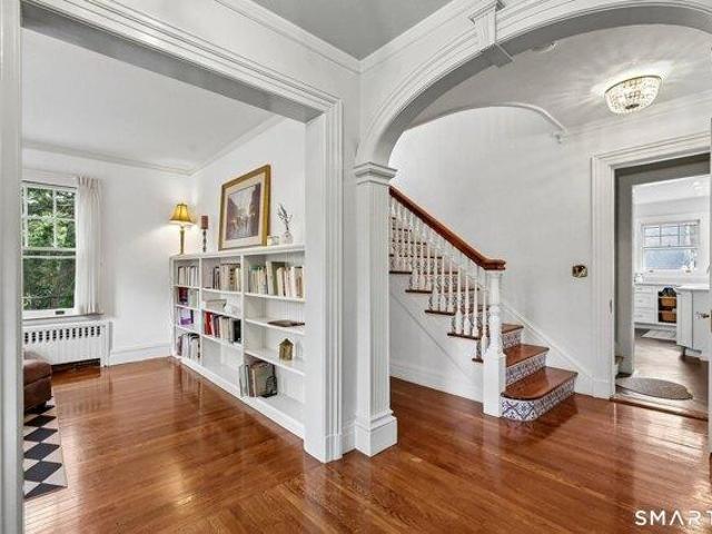 house with 6 bedroom, Hartford CT ES103099426