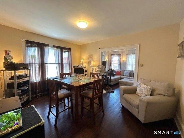 house with 6 bedroom, Hartford CT ES103885632