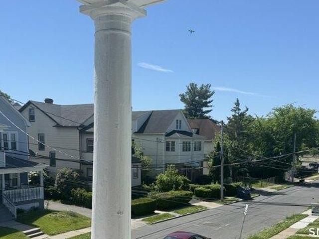 house with 6 bedroom, Hartford CT ES104442990