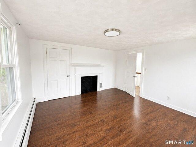 house with 6 bedroom, Hartford CT ES105143812