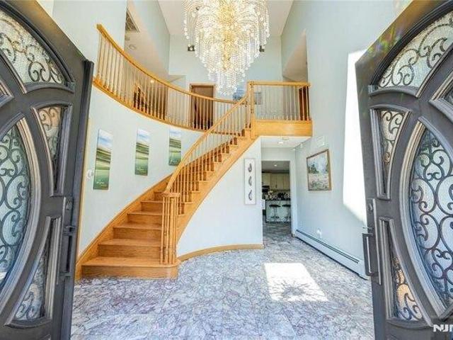 house with 6 bedroom, Hasbrouck Heights NJ ES104566735