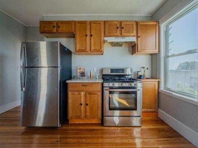 house with 6 bedroom, Haverhill MA DS102478314