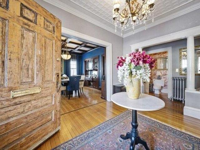 house with 6 bedroom, Haverhill MA DS104409541