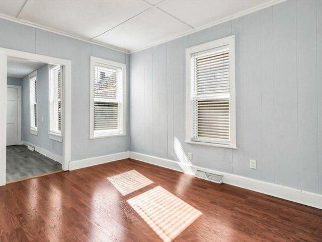 house with 6 bedroom, Haverhill MA ES103885634