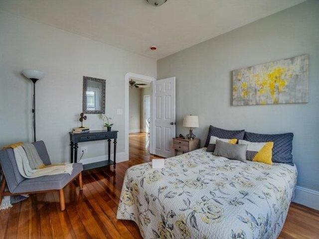 house with 6 bedroom, Haverhill MA ES104809757