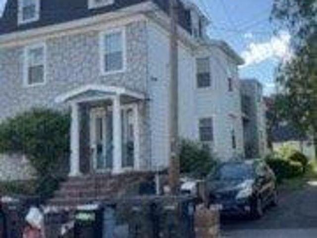house with 6 bedroom, Haverhill MA ES105107385