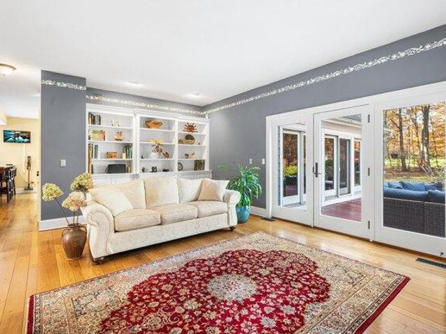 house with 6 bedroom, Hebron CT DLS102823372