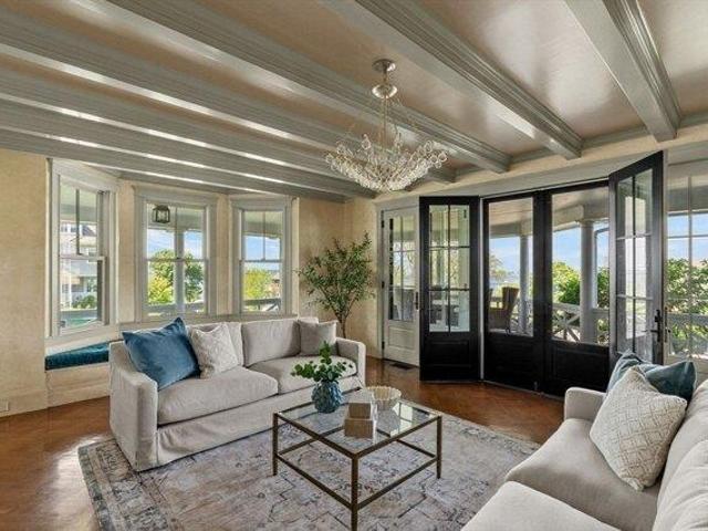 house with 6 bedroom, Hingham MA DS102595000