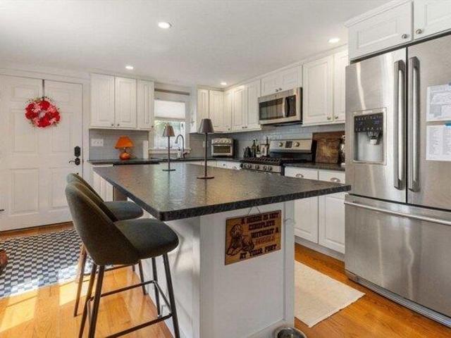 house with 6 bedroom, Hingham MA DS103184778