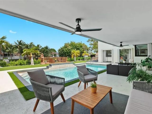 house with 6 bedroom, Hialeah FL FL DS102658979