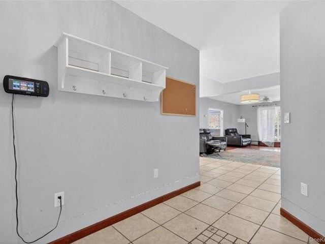 house with 6 bedroom, Highland Mills NY ES105192490