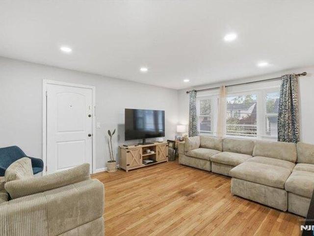 house with 6 bedroom, Hillside NJ DS102313873