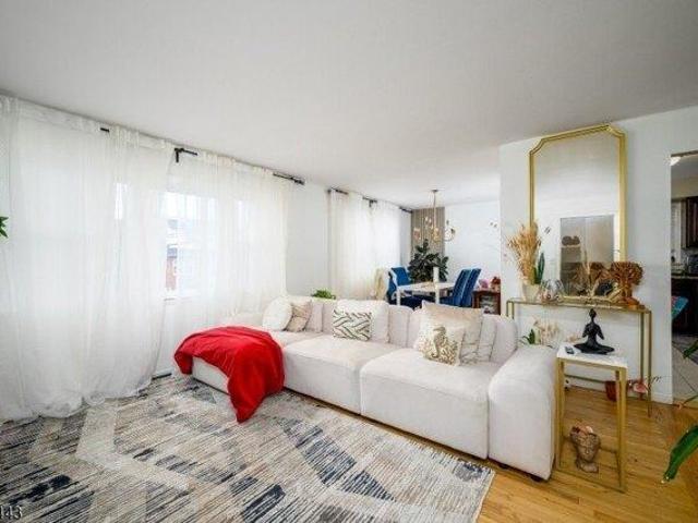 house with 6 bedroom, Hillside NJ DS102586692