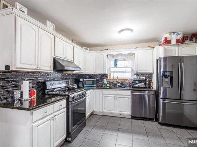 house with 6 bedroom, Hillside NJ DS104373814