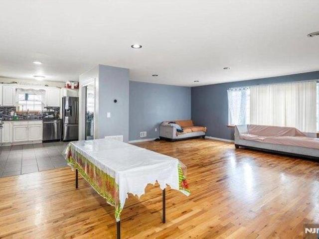 house with 6 bedroom, Hillside NJ ES104373814