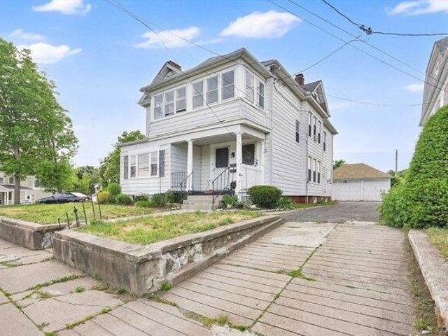 house with 6 bedroom, Holyoke MA ES104649828