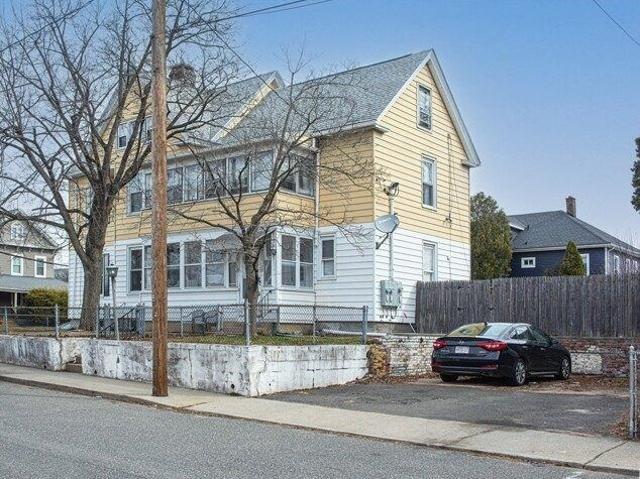 house with 6 bedroom, Holyoke MA ES103548298