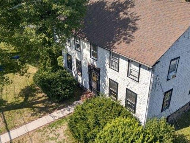 house with 6 bedroom, Hopedale MA ES105124518