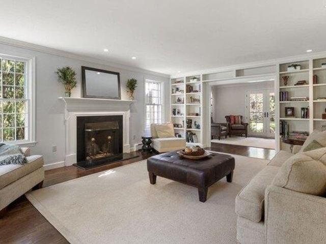 house with 6 bedroom, Hopkinton MA DLS102860307