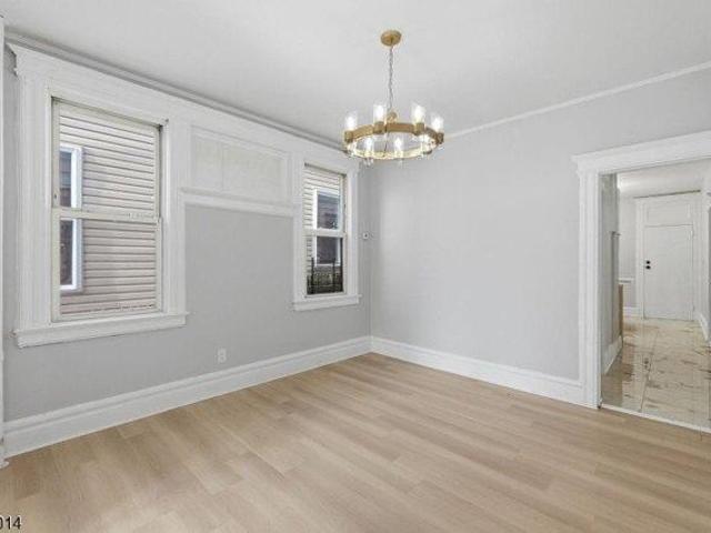 house with 6 bedroom, Irvington NJ ES104406914
