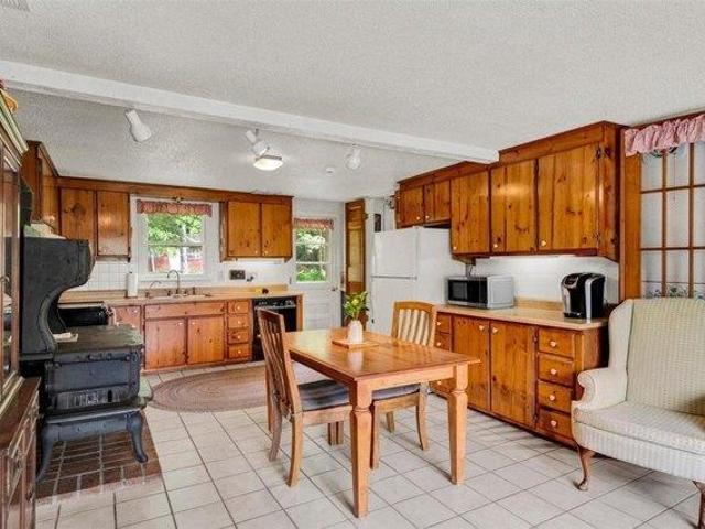 house with 6 bedroom, Jericho VT ES105107628