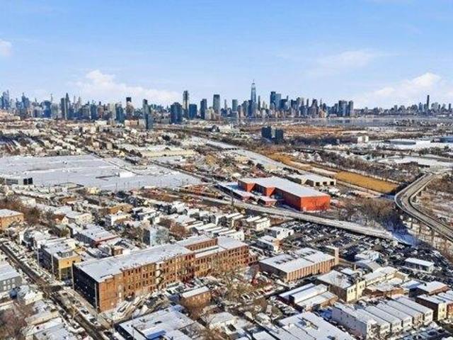 house with 6 bedroom, Jersey City NJ DLS101800118