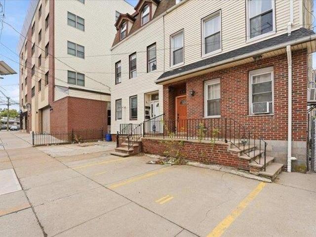 house with 6 bedroom, Jersey City NJ DLS102254865