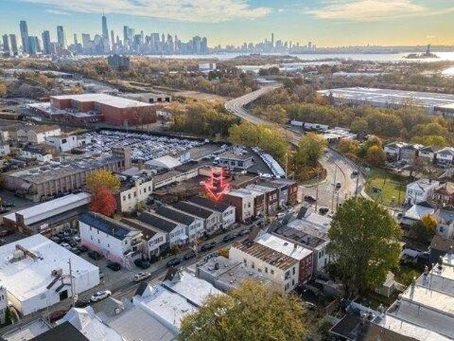 house with 6 bedroom, Jersey City NJ DS101856282