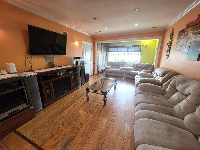 house with 6 bedroom, Jersey City NJ DS102315243
