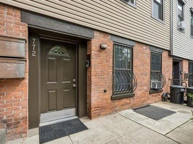 house with 6 bedroom, Jersey City NJ DS104150007