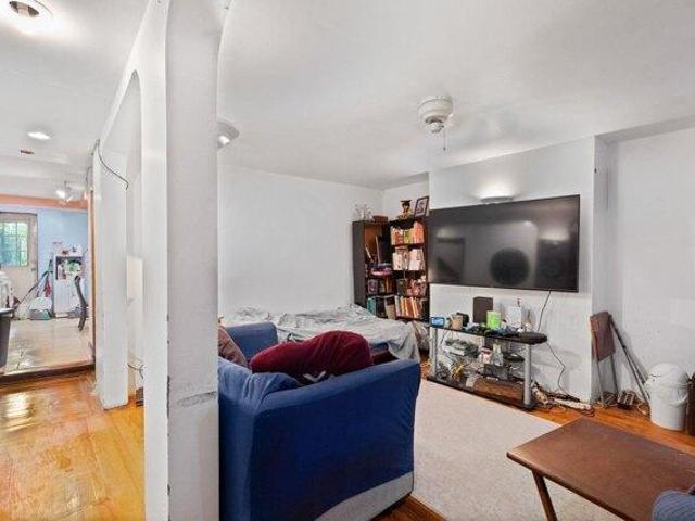 house with 6 bedroom, Jersey City NJ DS104150391