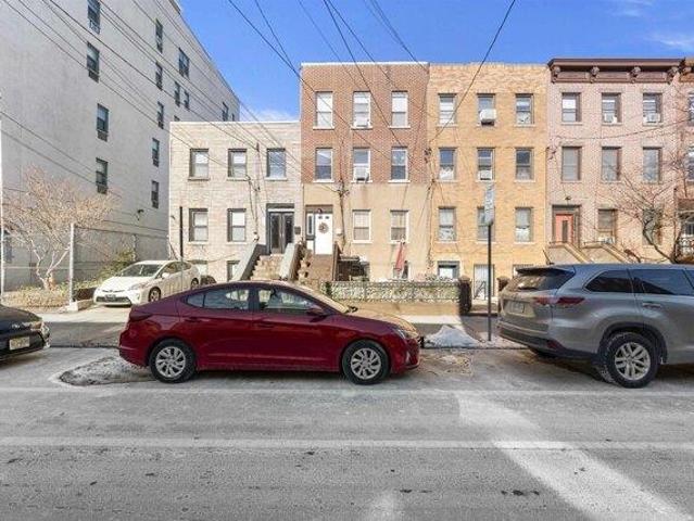 house with 6 bedroom, Jersey City NJ ES103501539