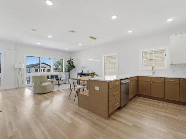 house with 6 bedroom, Jersey City NJ ES104263062