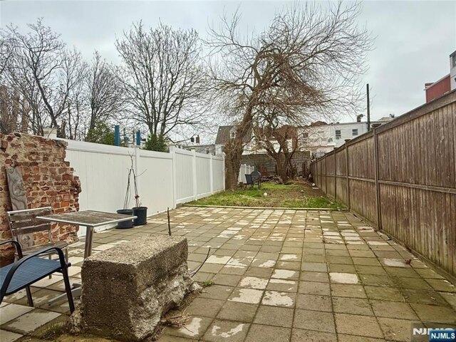 house with 6 bedroom, Jersey City NJ ES104411349