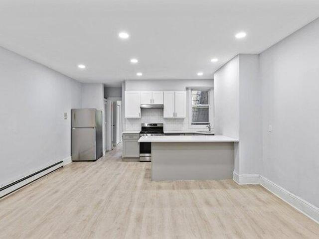 house with 6 bedroom, Jersey City NJ ES104848169