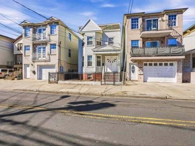house with 6 bedroom, Jersey City NJ ES105142459