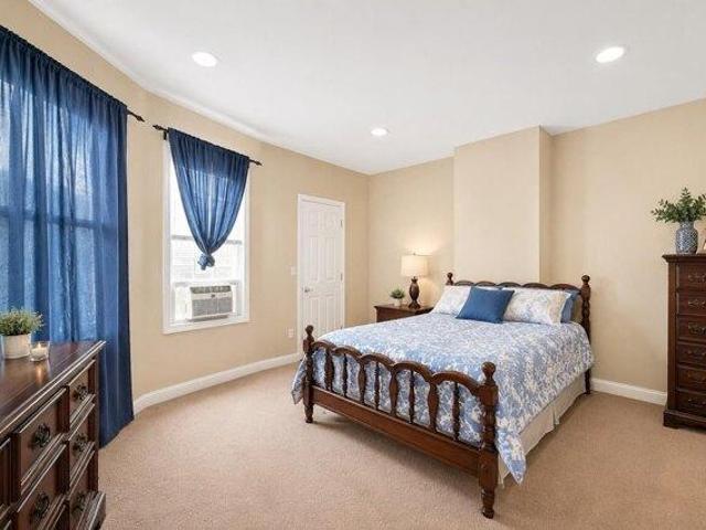 house with 6 bedroom, Jersey City NJ ES105143953