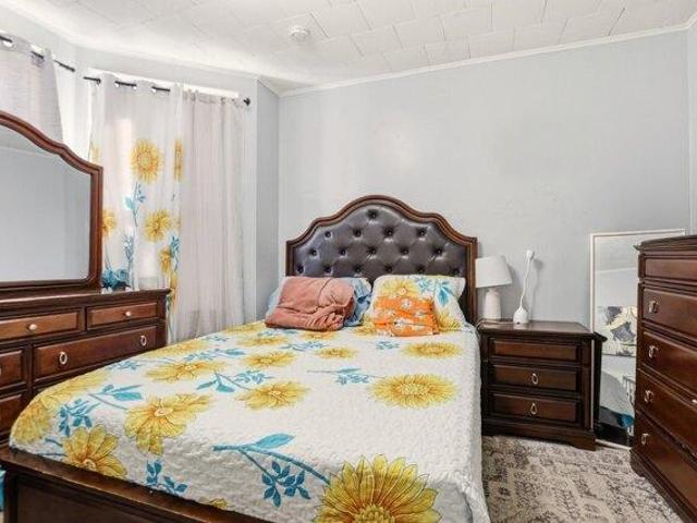 house with 6 bedroom, Jersey City NJ ES105193408
