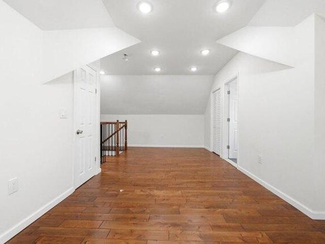 house with 6 bedroom, Jersey City NJ ES105203142
