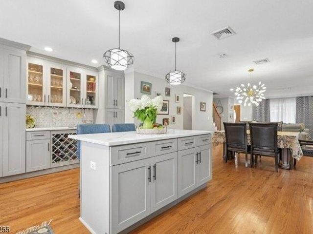 house with 6 bedroom, Kenilworth NJ ES105160645
