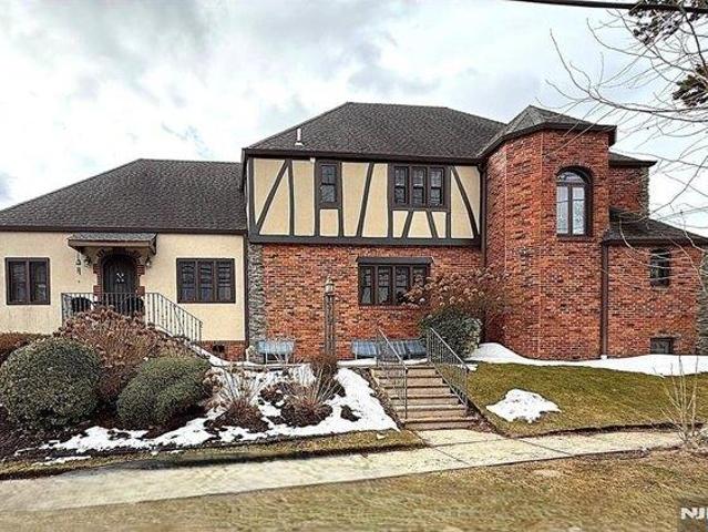 house with 6 bedroom, Kearny NJ ES104541215