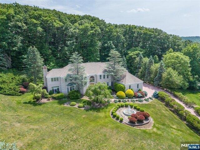 house with 6 bedroom, Kinnelon NJ ES104479239