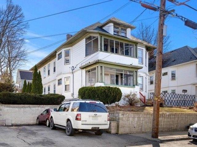 house with 6 bedroom, Lawrence MA ES102826584