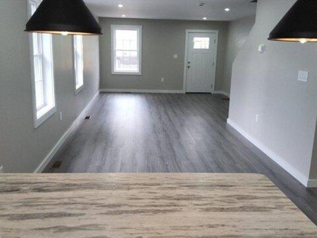 house with 6 bedroom, Lawrence MA ES103019436