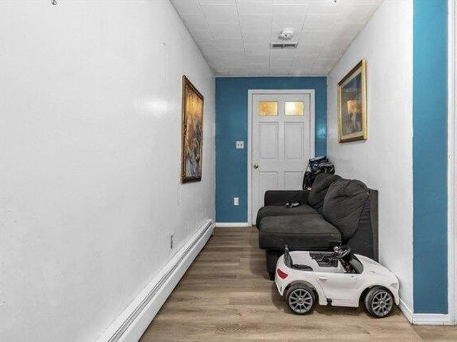 house with 6 bedroom, Lawrence MA ES105105499