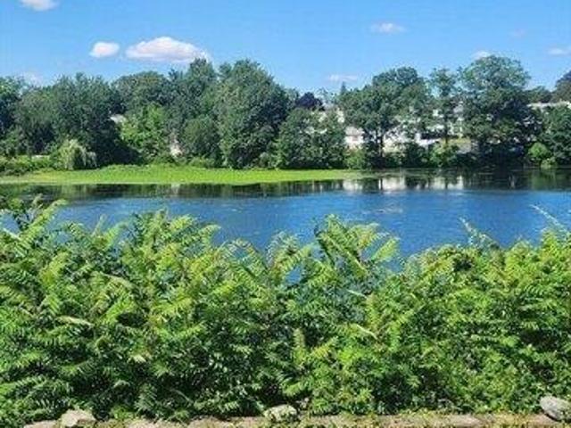 house with 6 bedroom, Leominster MA DS104330938