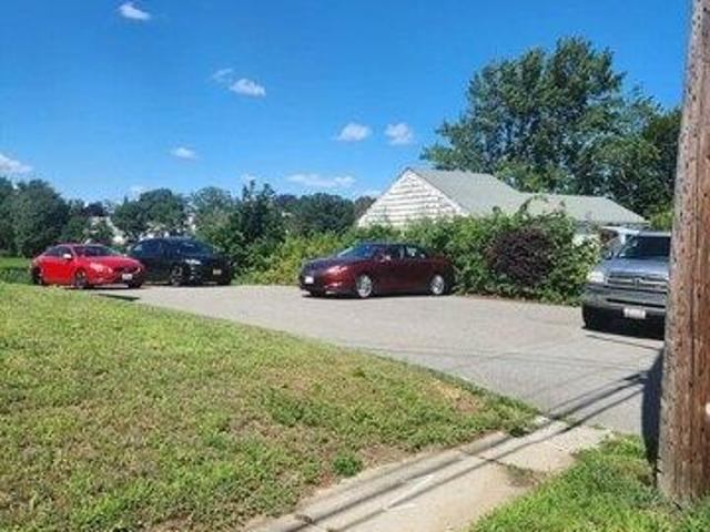 house with 6 bedroom, Leominster MA ES105041504