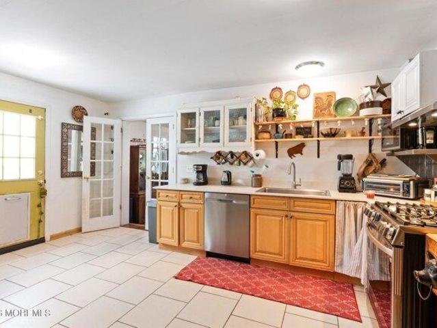 house with 6 bedroom, Leonardo NJ ES105204782
