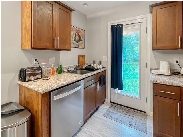 house with 6 bedroom, Lebanon NH DS104190500